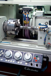 Tranny maker to racing pros traffics in near perfect world - Tooling ...